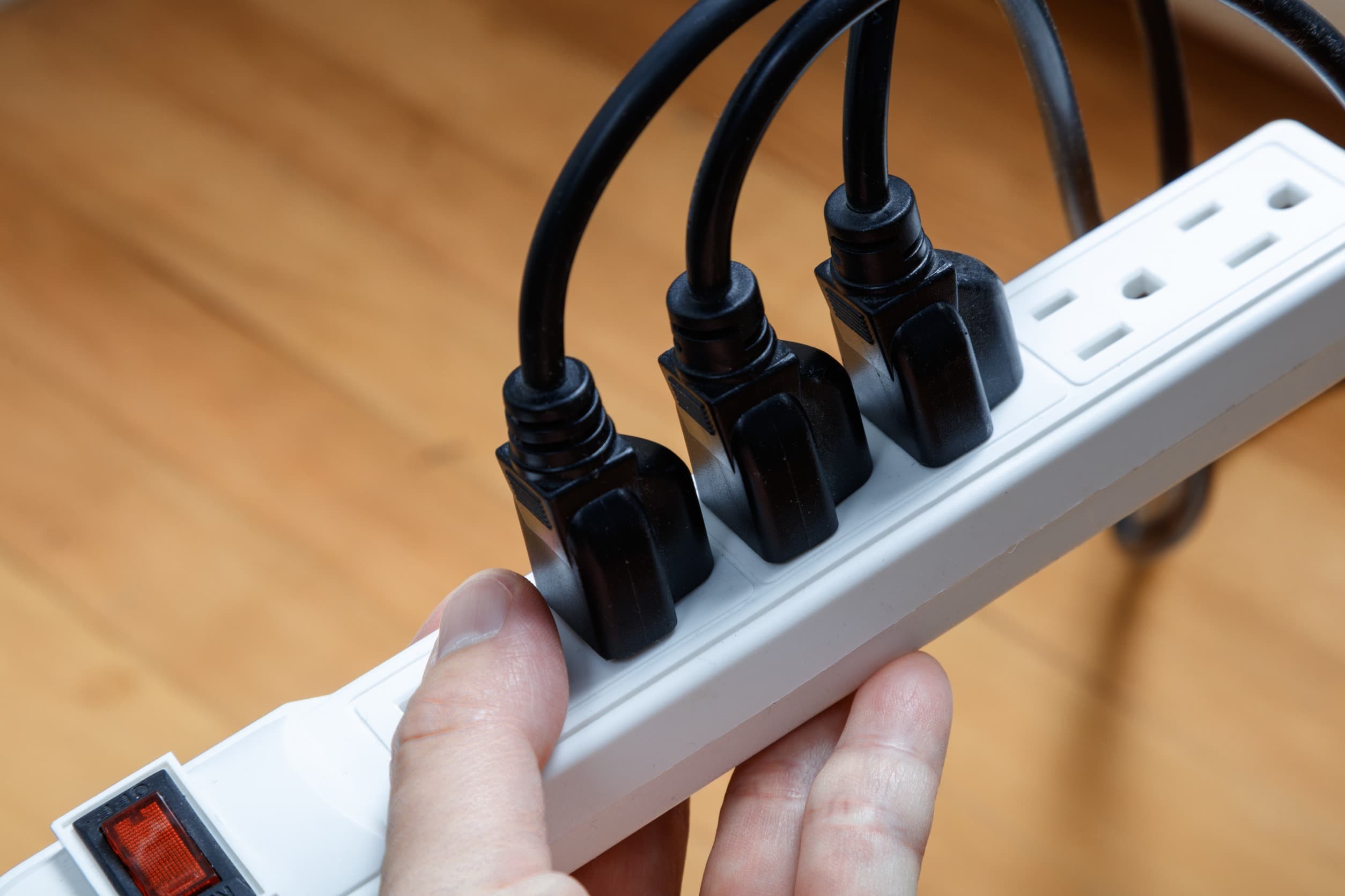 6 Biggest Electrical Hazards In Your Home | Axsom Air